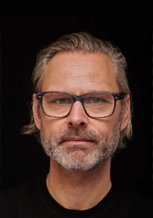 Deluxe Distribution | Premium Fashion Distribution & Showroom Germany